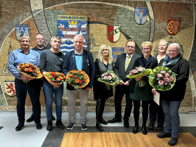 Landkreis ehrt verdiente Mitarbeiter :: SEK-News – Online-Zeitung für ...