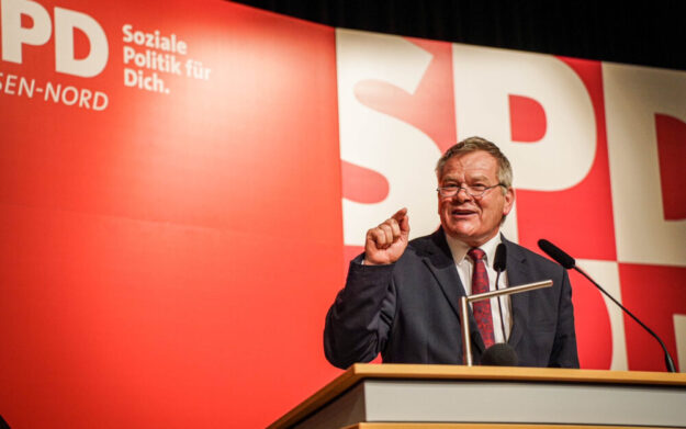 Dr. Spies ist neuer SPD-Bezirksvorsitzender :: SEK-News – Online ...